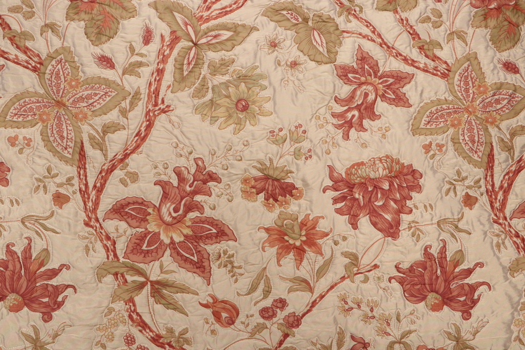 2.25 Yards Scalamandre Eleanor Quilted Silk Decorator Fabric in Coral ...